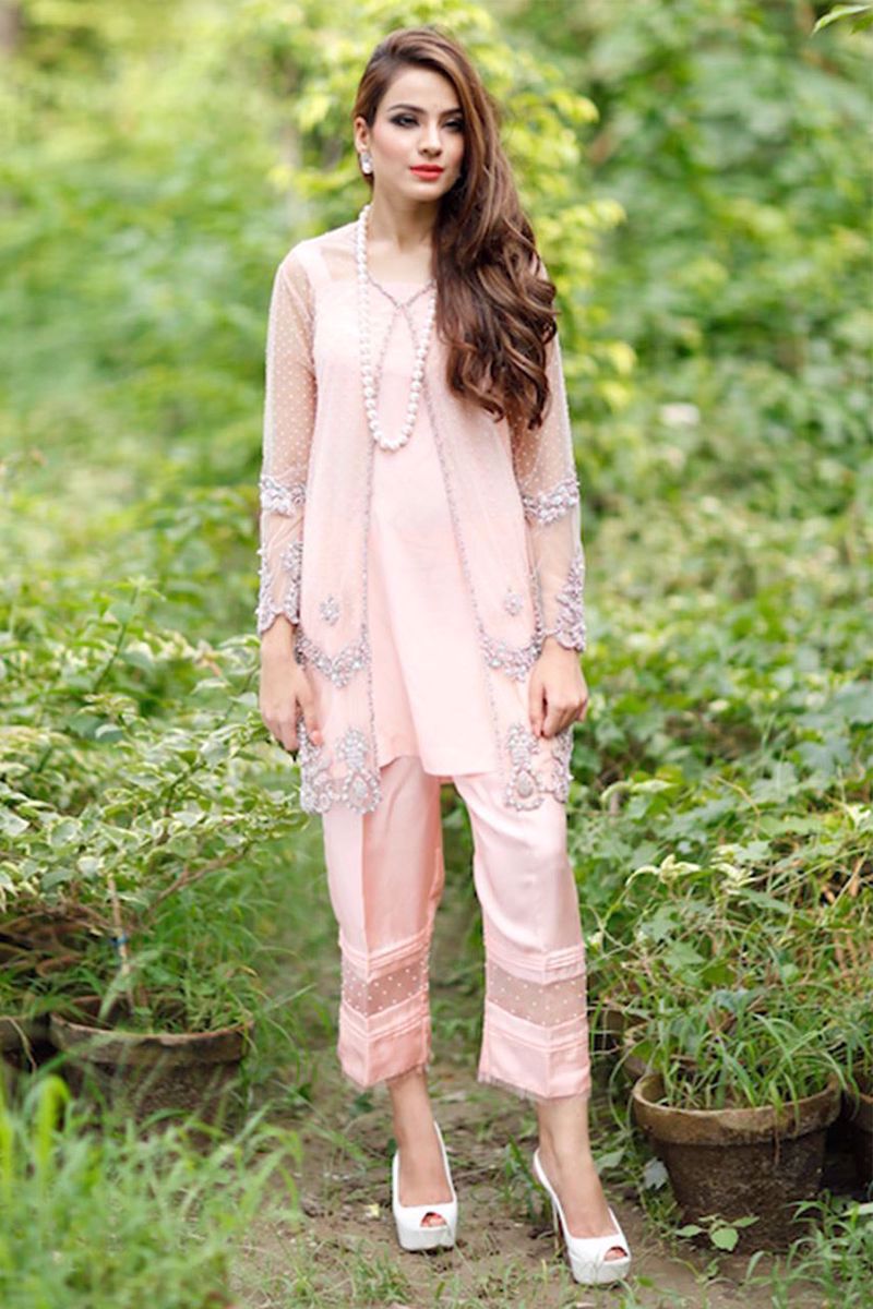 Rabia Zahur | Regale rose